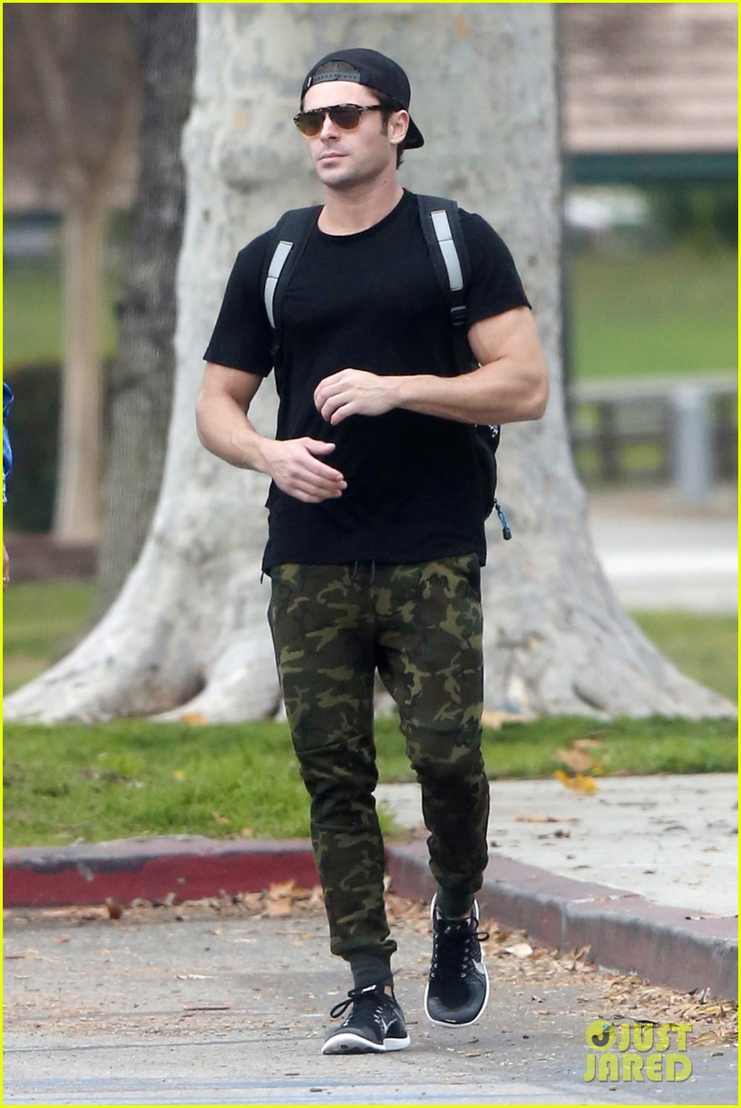 Zac Efron Works With Personal Trainer Ahead Of High School Musical 10 Year Anniversary Special zac-efron-works-with-personal-trainer-ahead-of-high-school-musical-10-year-anniversary-special