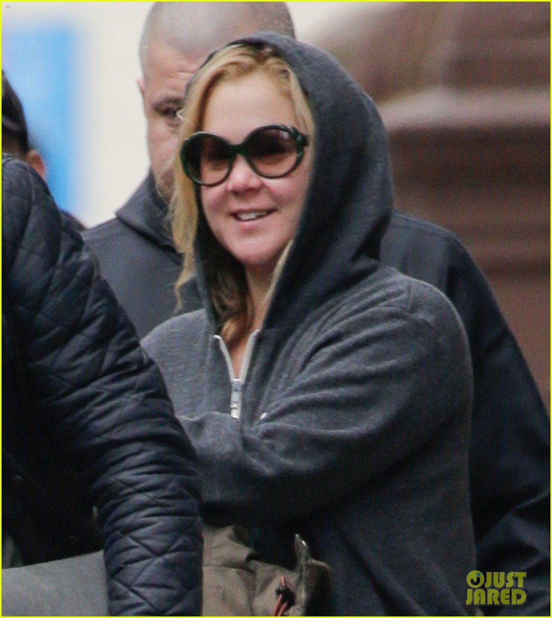 Amy Schumer Gets a Visit From Boyfriend Ben Hanisch: Photo 3588259 ...