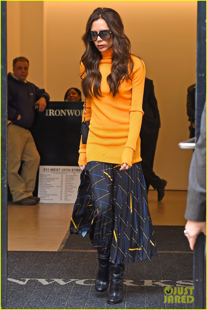 David & Victoria Beckham Do Date Night in Snowy NYC: Photo 3572507 ...