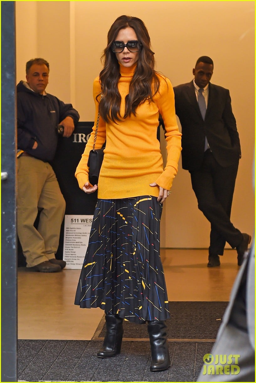 David & Victoria Beckham Do Date Night in Snowy NYC: Photo 3572525 ...