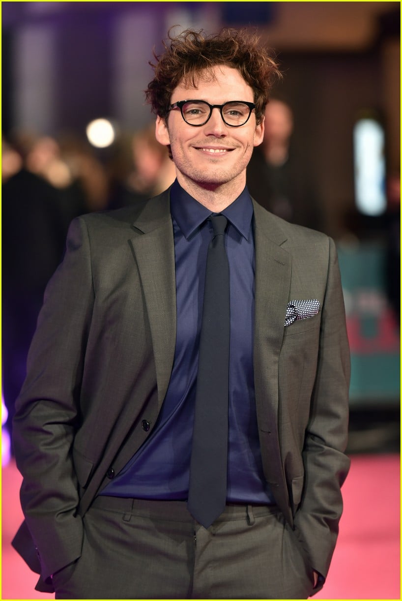 Sam Claflin Hits the Red Carpet at 'How To Be Single' London Premiere ...