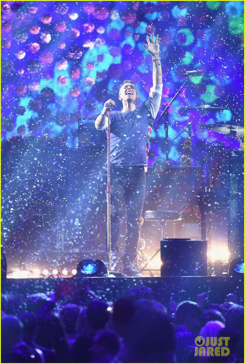 Coldplay's BRIT Awards 2016 Performance Video - WATCH NOW!: Photo ...
