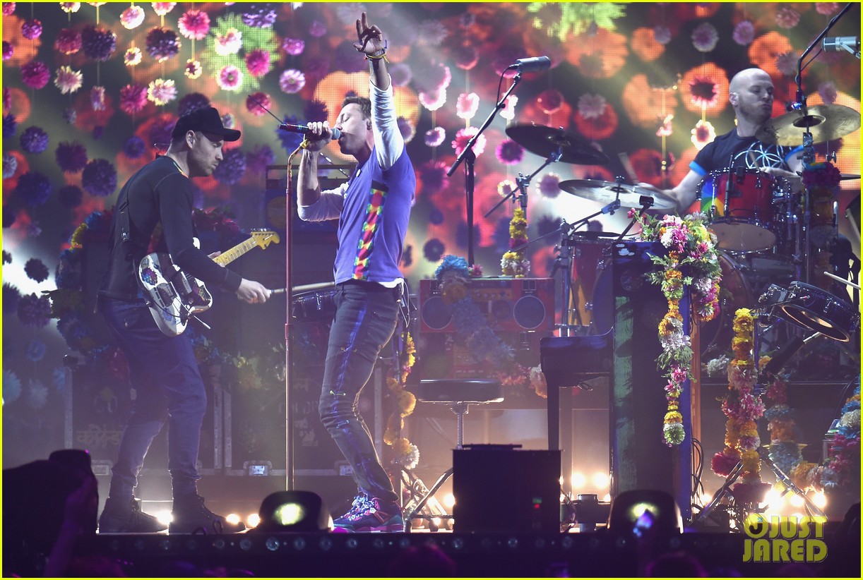 Coldplay's BRIT Awards 2016 Performance Video - WATCH NOW!: Photo ...