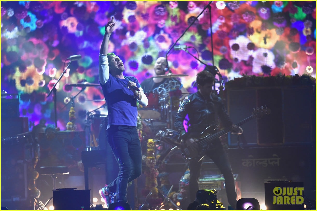 Coldplay's BRIT Awards 2016 Performance Video - WATCH NOW!: Photo ...