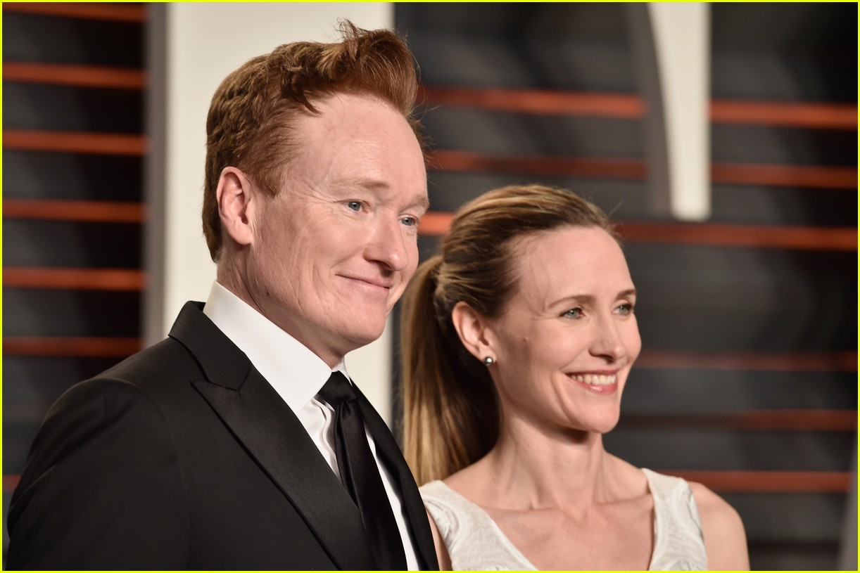 James Corden Conan O Brien Bring Lovely Wives To Vanity Fair Oscar