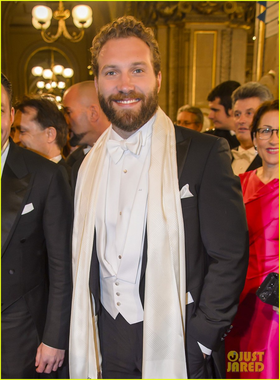 Jai Courtney Dresses Up for Vienna Ball with Samantha Barks: Photo ...