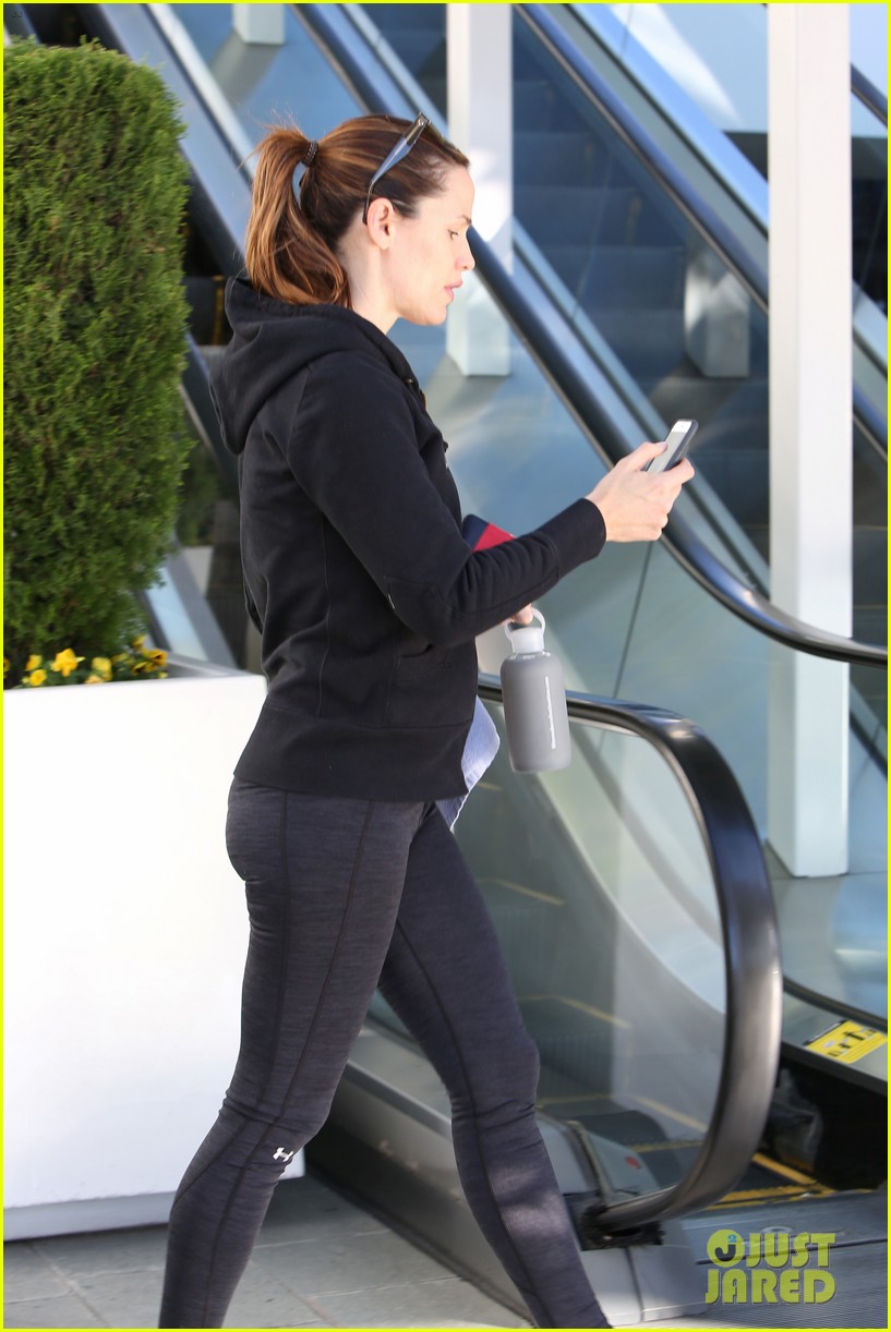 Jennifer Garner & Ben Affleck Take a Family Trip to Montana: Photo ...