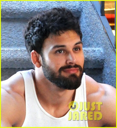 Ryan Guzman Shows Off Buff Body During Photo Shoot!: Photo 3587218 ...