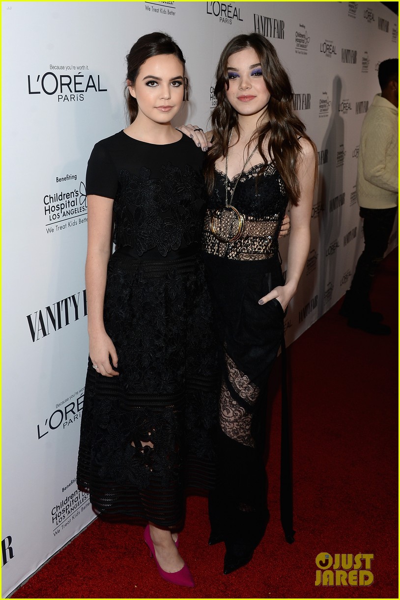 Hailee Steinfeld Hosts DJ Night With Vanity Fair & L'Oreal Paris: Photo ...