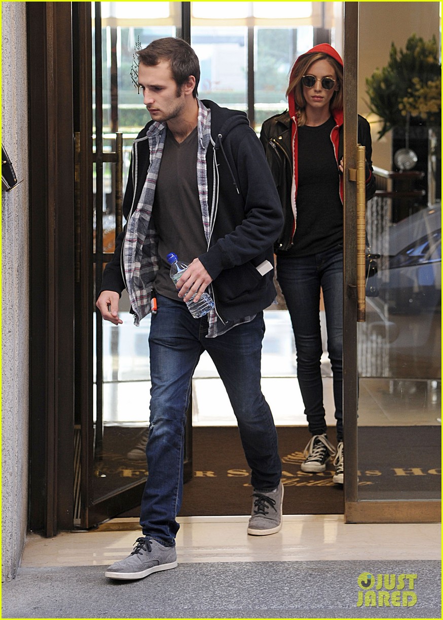 Dylan & Hopper Penn Hit Milan Together for Fashion Week: Photo 3588713 ...