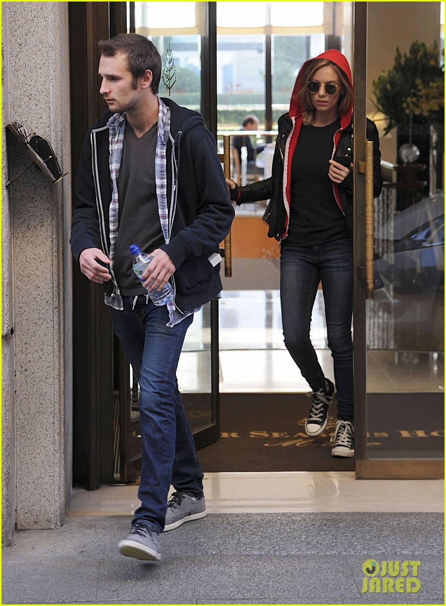 Dylan & Hopper Penn Hit Milan Together for Fashion Week: Photo 3588714 ...