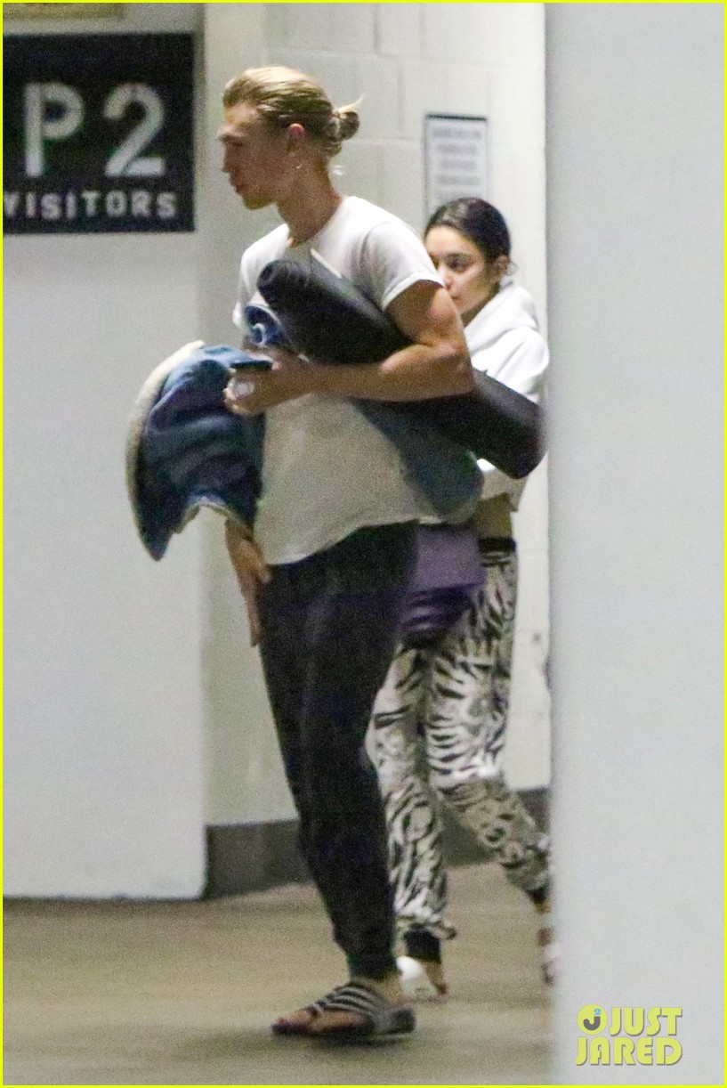 Vanessa Hudgens & Boyfriend Austin Butler Step Out After Amazing ...