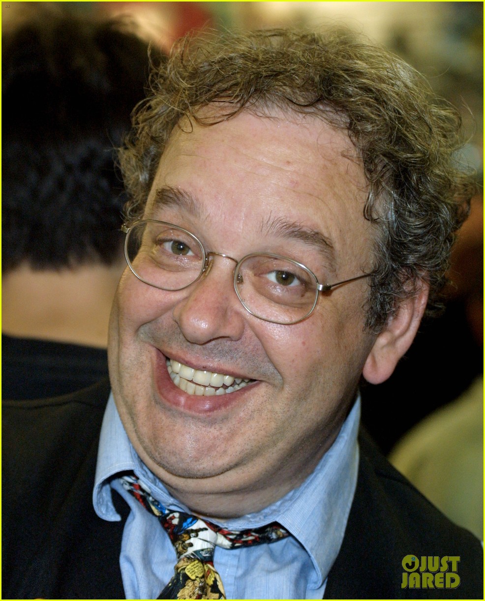 Famous Looney Tunes Voice Actor Joe Alaskey Dies at Age 63: Photo ...