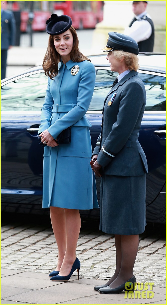 Kate Middleton Says Prince George is 'Obsessed' With Planes: Photo ...