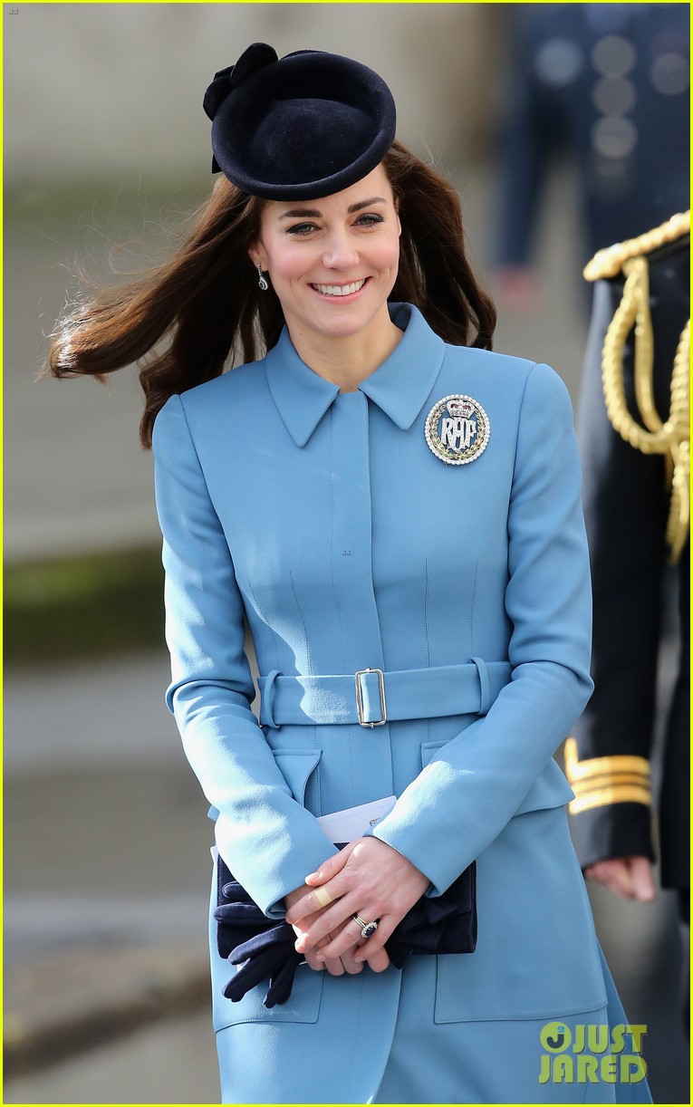Kate Middleton Says Prince George is 'Obsessed' With Planes: Photo ...