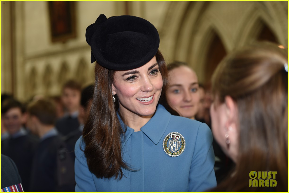 Kate Middleton Says Prince George is 'Obsessed' With Planes: Photo ...