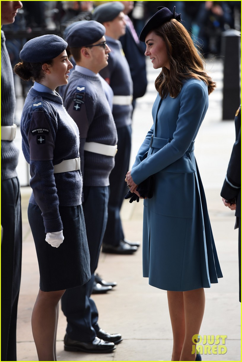 Kate Middleton Says Prince George is 'Obsessed' With Planes: Photo ...