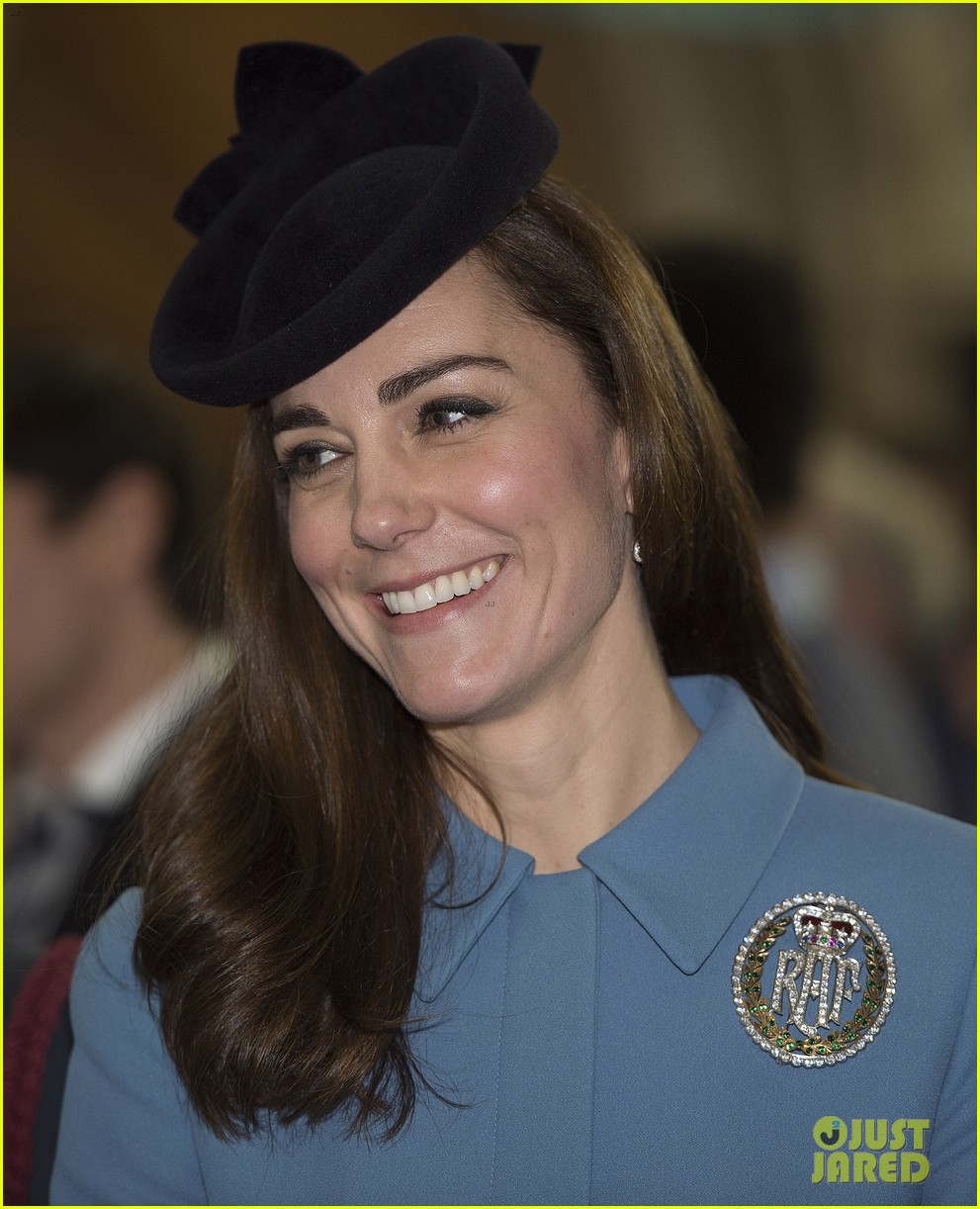 Kate Middleton Says Prince George is 'Obsessed' With Planes: Photo ...