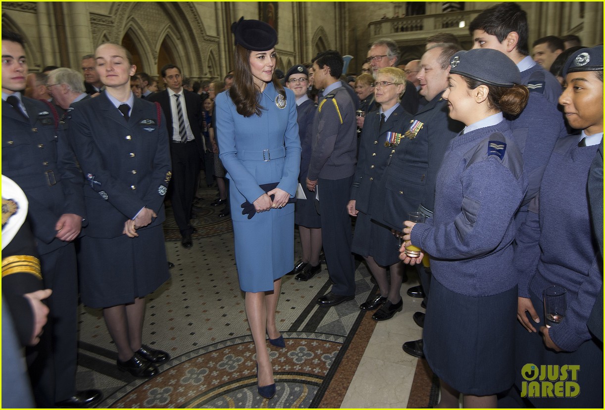 Kate Middleton Says Prince George is 'Obsessed' With Planes: Photo ...
