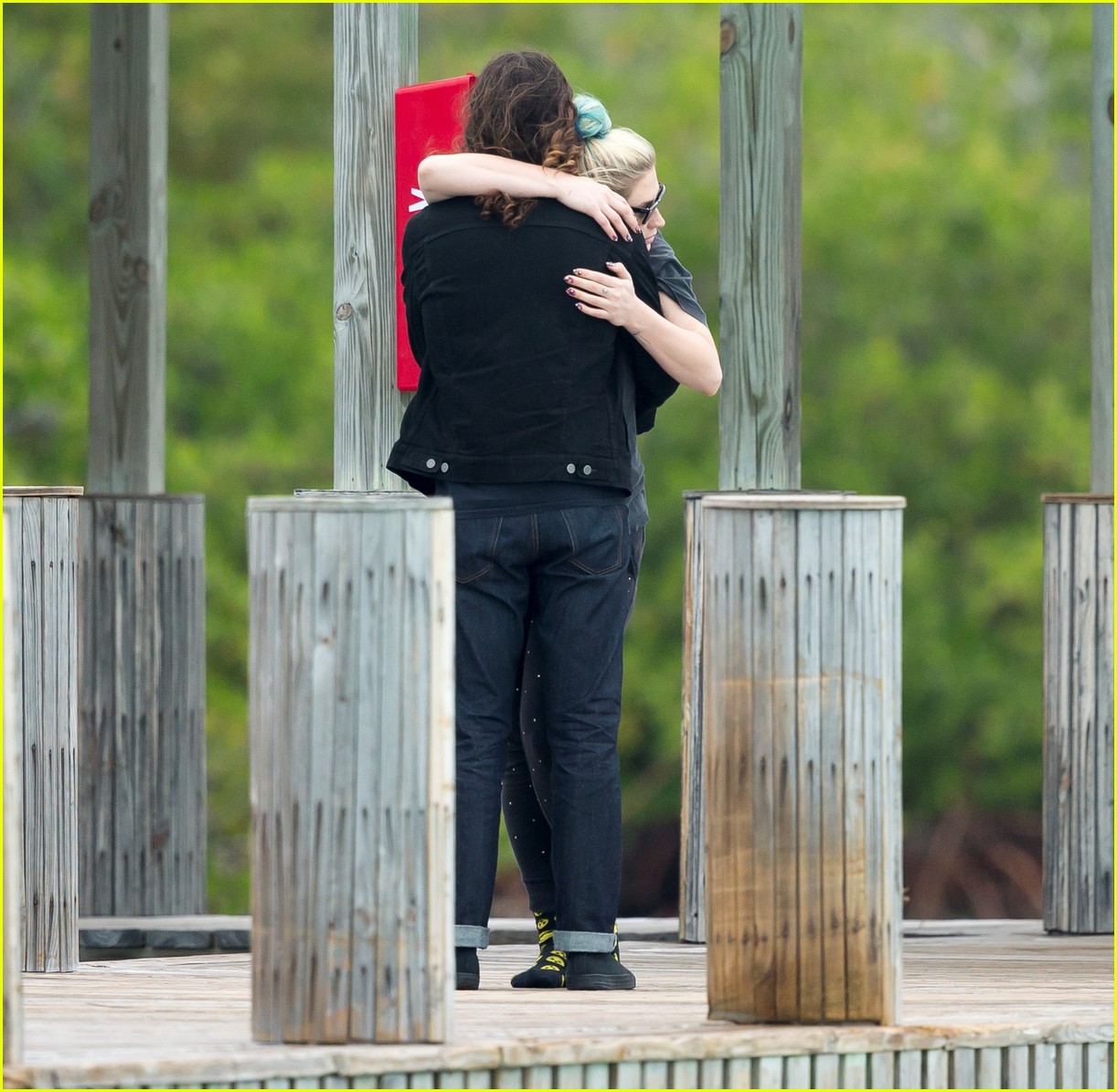 Kesha & Boyfriend Brad Ashenfelter Touch Down in Caribbean: Photo ...