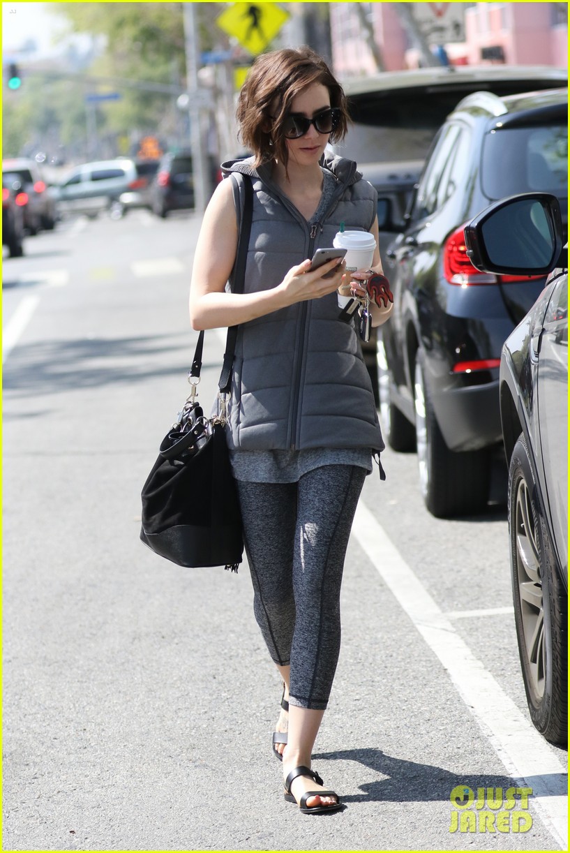 Lily Collins Gets In A Workout After Pre-Oscar Dinner: Photo 3592758 ...