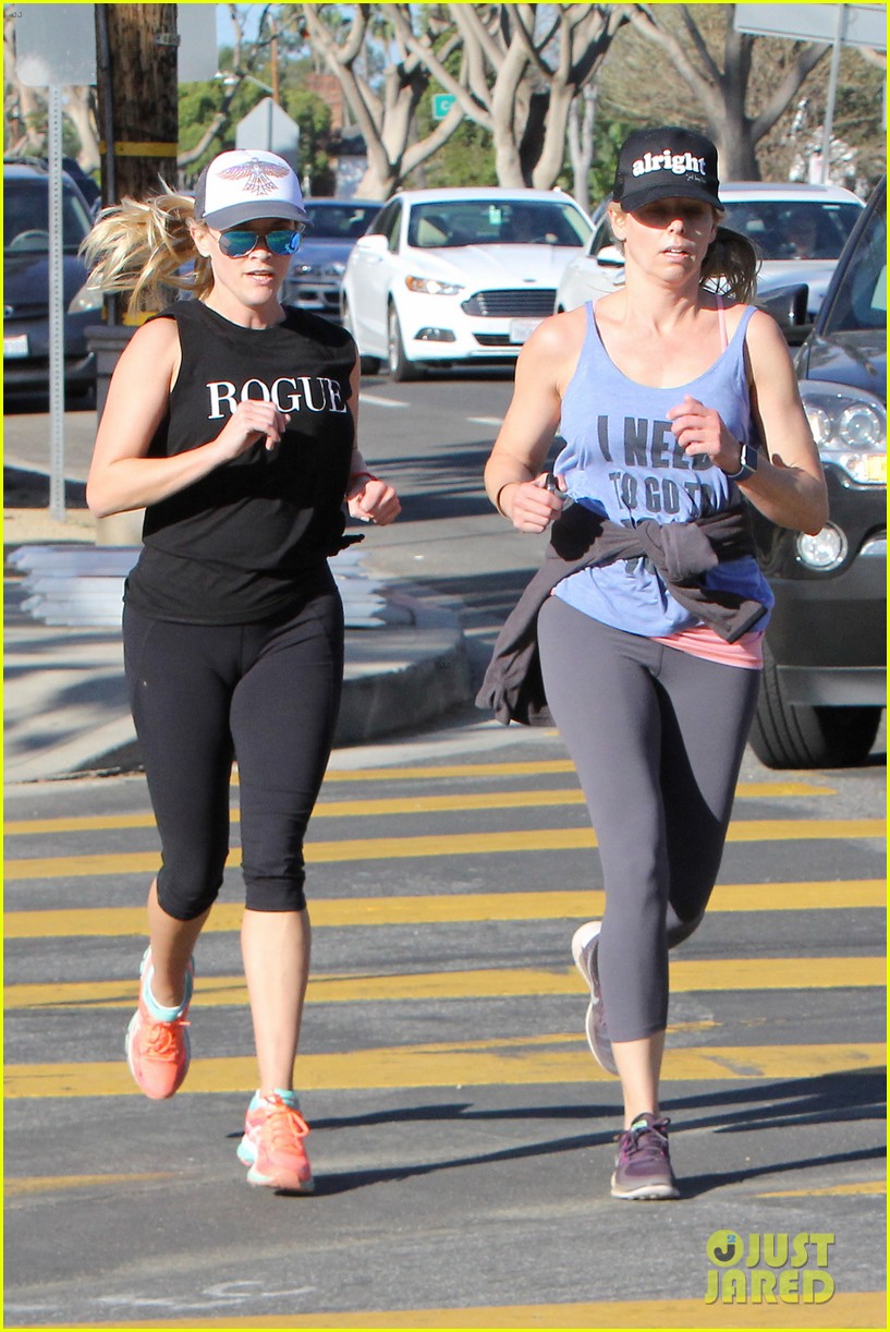 Reese Witherspoon & Adam Scott Hug It Out for 'Big Little Lies': Photo ...