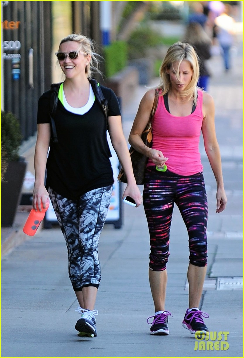 Reese Witherspoon & Adam Scott Hug It Out for 'Big Little Lies': Photo ...