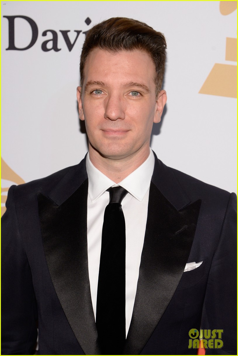 Lana Del Rey Watches Adam Lambert Perform David Bowie Tribute At Pre ...