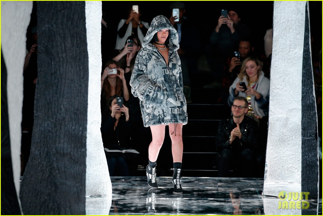 Rihanna Debuts Fenty X Puma Collection at NYFW: Photo 3576529 | Rihanna ...