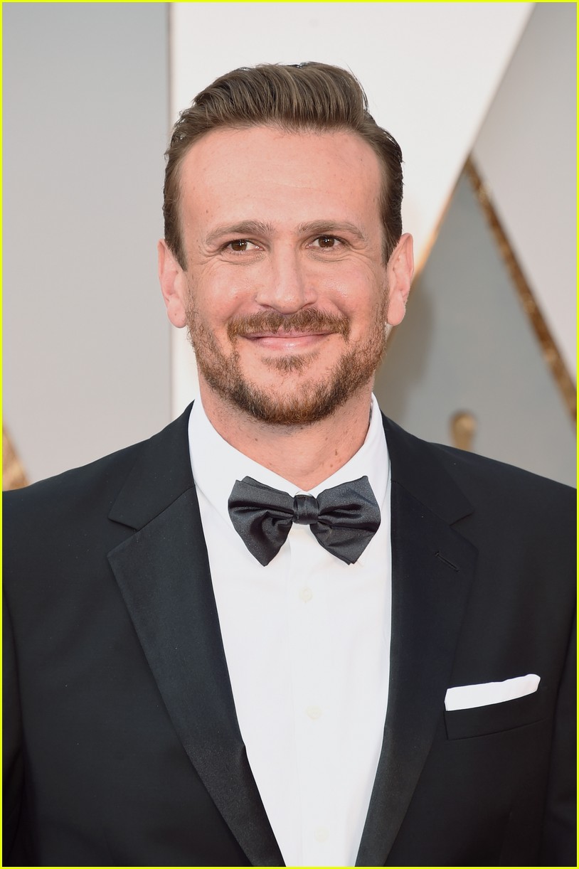 Jason Segel Arrives at Oscars 2016 With Girlfriend Alexis Mixter: Photo ...