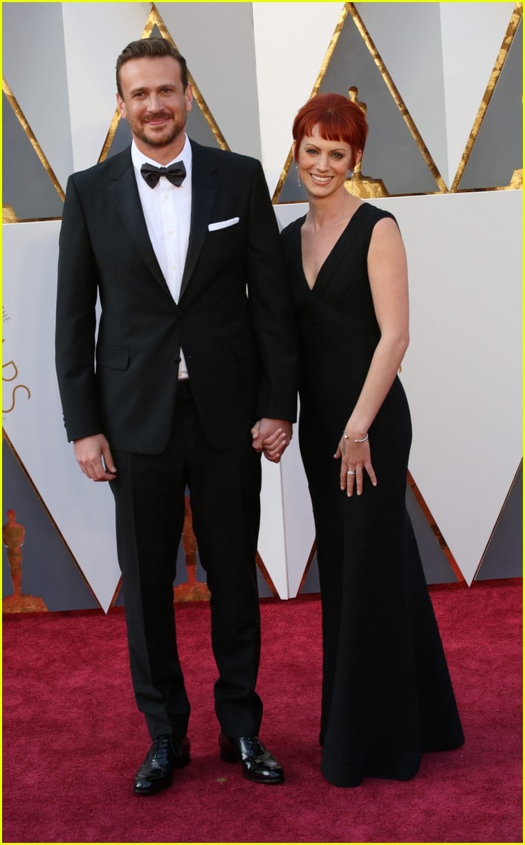 Jason Segel Arrives at Oscars 2016 With Girlfriend Alexis Mixter: Photo ...