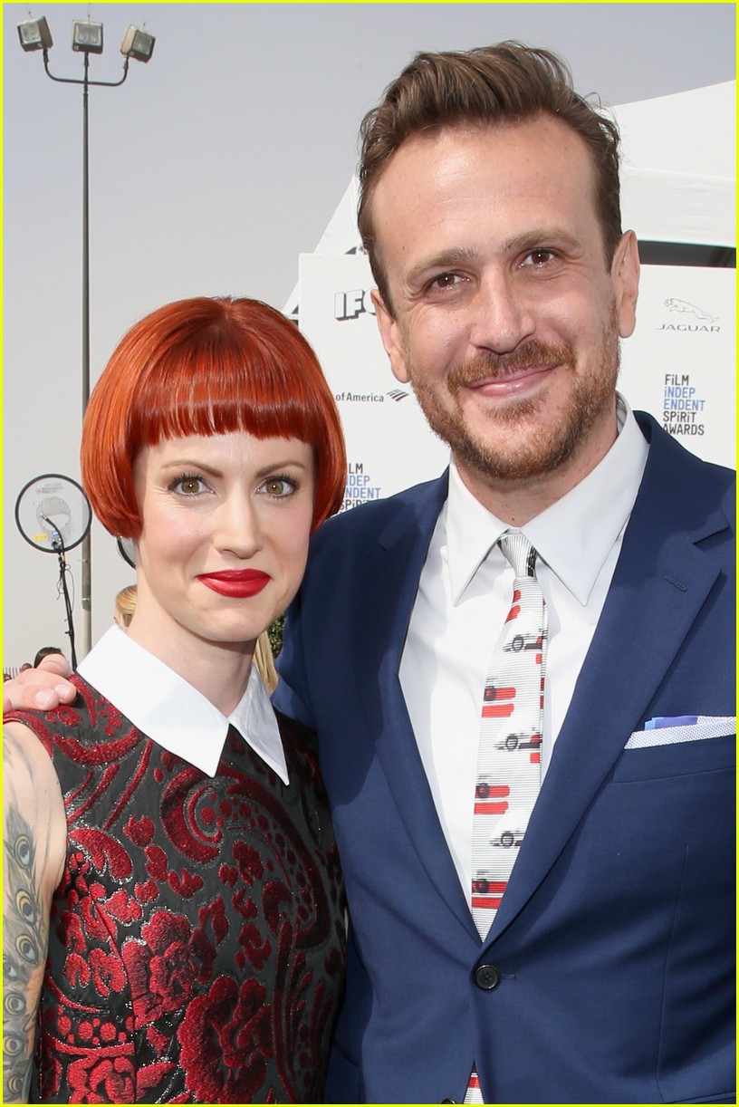 Jason Segel Brings Girlfriend Alexis Mixter to Spirit Awards 2016 ...