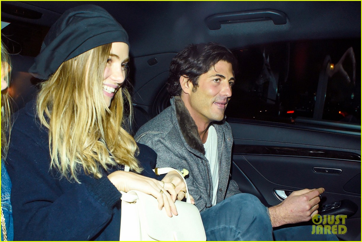 Suki Waterhouse & Brandon Davis Get Cozy After Night Out in London ...