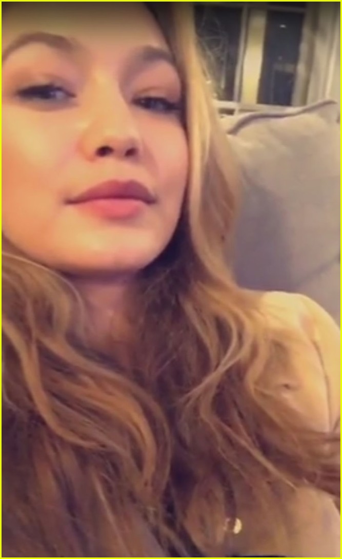 Taylor Swift Sings Along to 'Grease: Live' with Gigi Hadid (Video ...