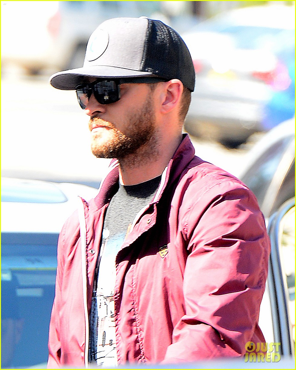 Justin Timberlake Visits Jessica Biel's Restaurant Au Fudge: Photo ...