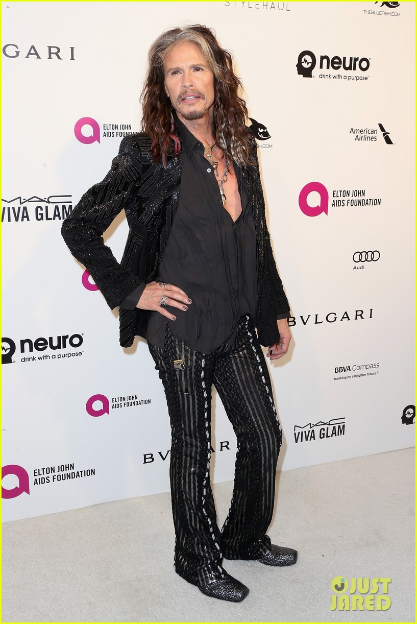 Sheryl Crow & Steven Tyler Hug it Out at Elton John's Oscar Party ...