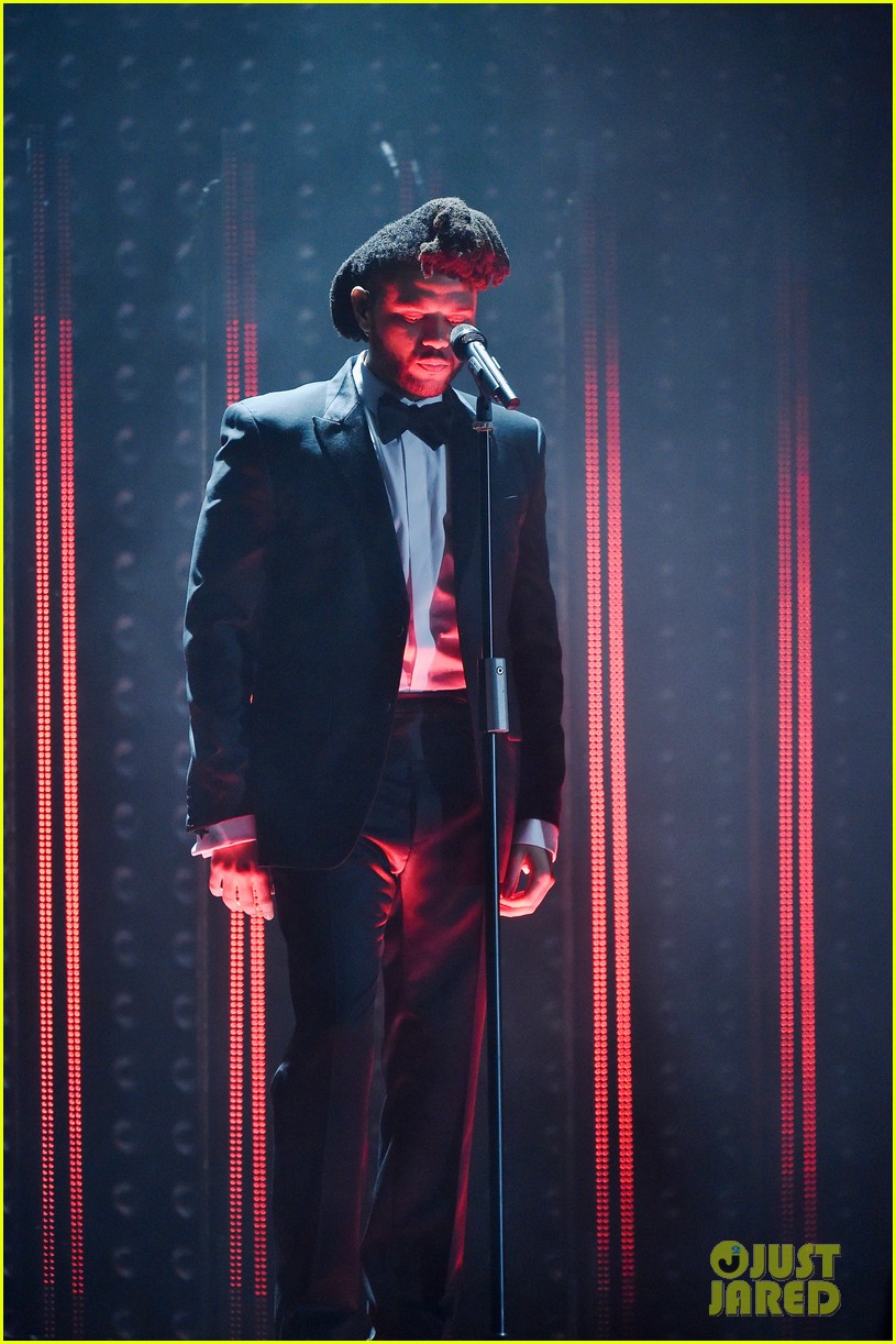 The Weeknd's Grammys 2016 Performance: Photo 3579657 | Grammys, Video ...