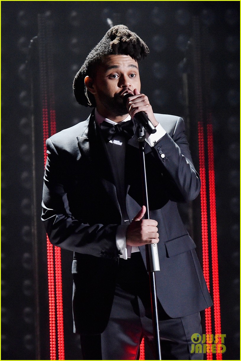 The Weeknd's Grammys 2016 Performance: Photo 3579658 | Grammys, Video ...