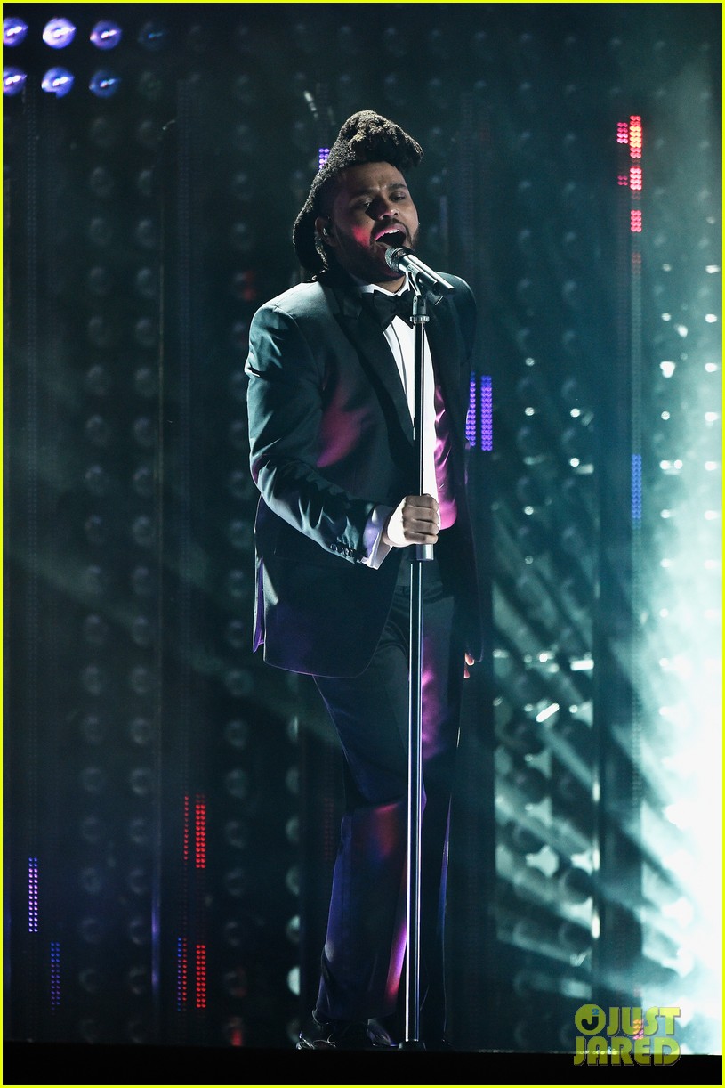 The Weeknd's Grammys 2016 Performance: Photo 3579661 | Grammys, Video ...