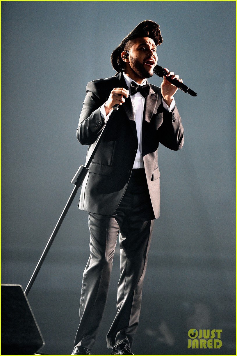 The Weeknd's Grammys 2016 Performance: Photo 3579663 | Grammys, Video ...