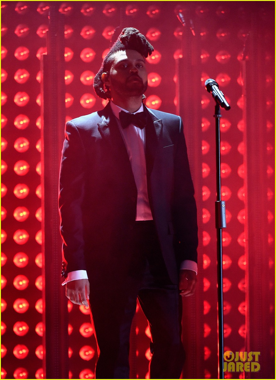 The Weeknd's Grammys 2016 Performance: Photo 3579664 | Grammys, Video ...