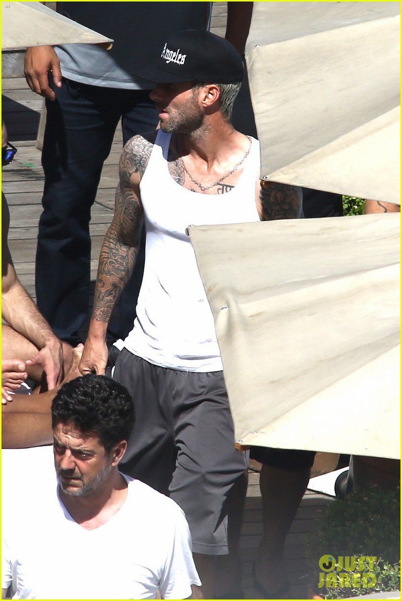 Adam Levine Ate Cake Alone on His Birthday & Loved It!: Photo 3610464 ...