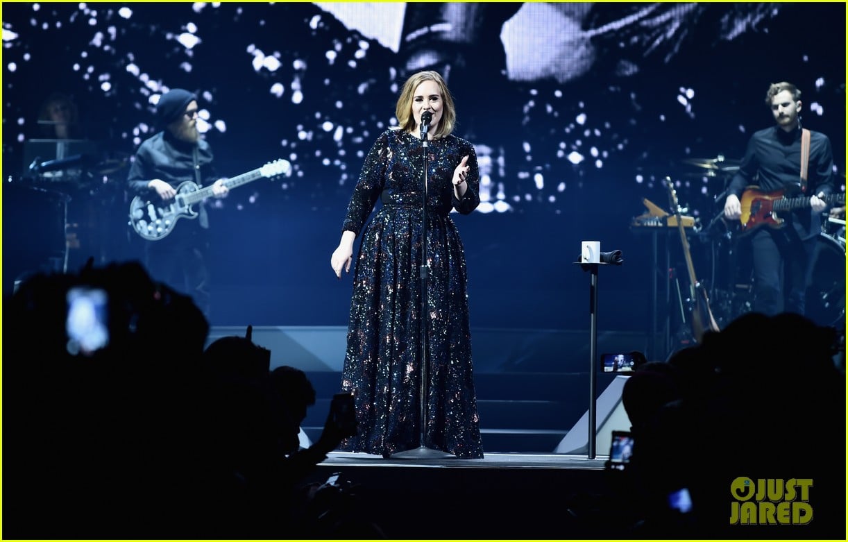 Adele's '25' Opening Night Tour Videos - Watch Now!: Photo 3594588 ...