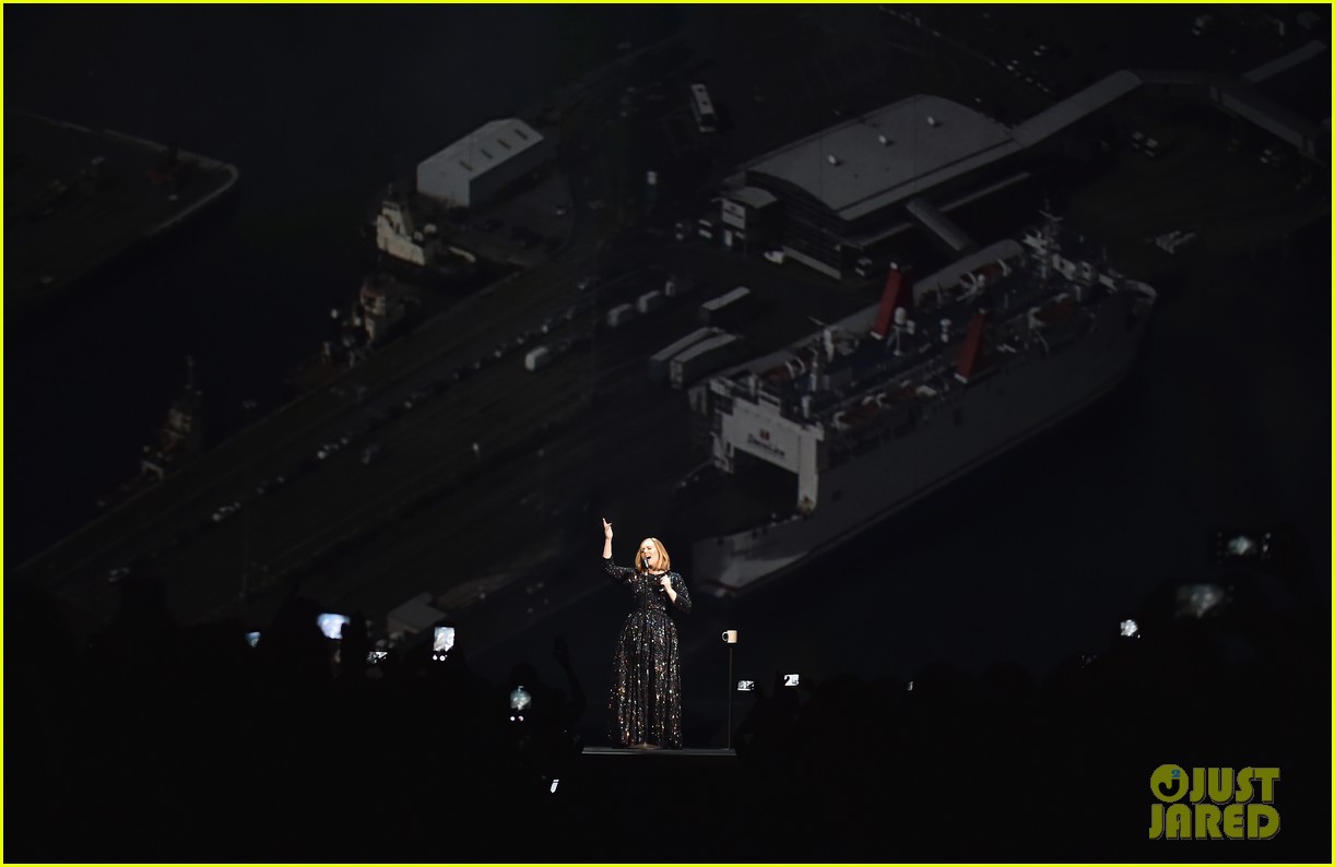 Adele's '25' Opening Night Tour Videos - Watch Now!: Photo 3594592 ...