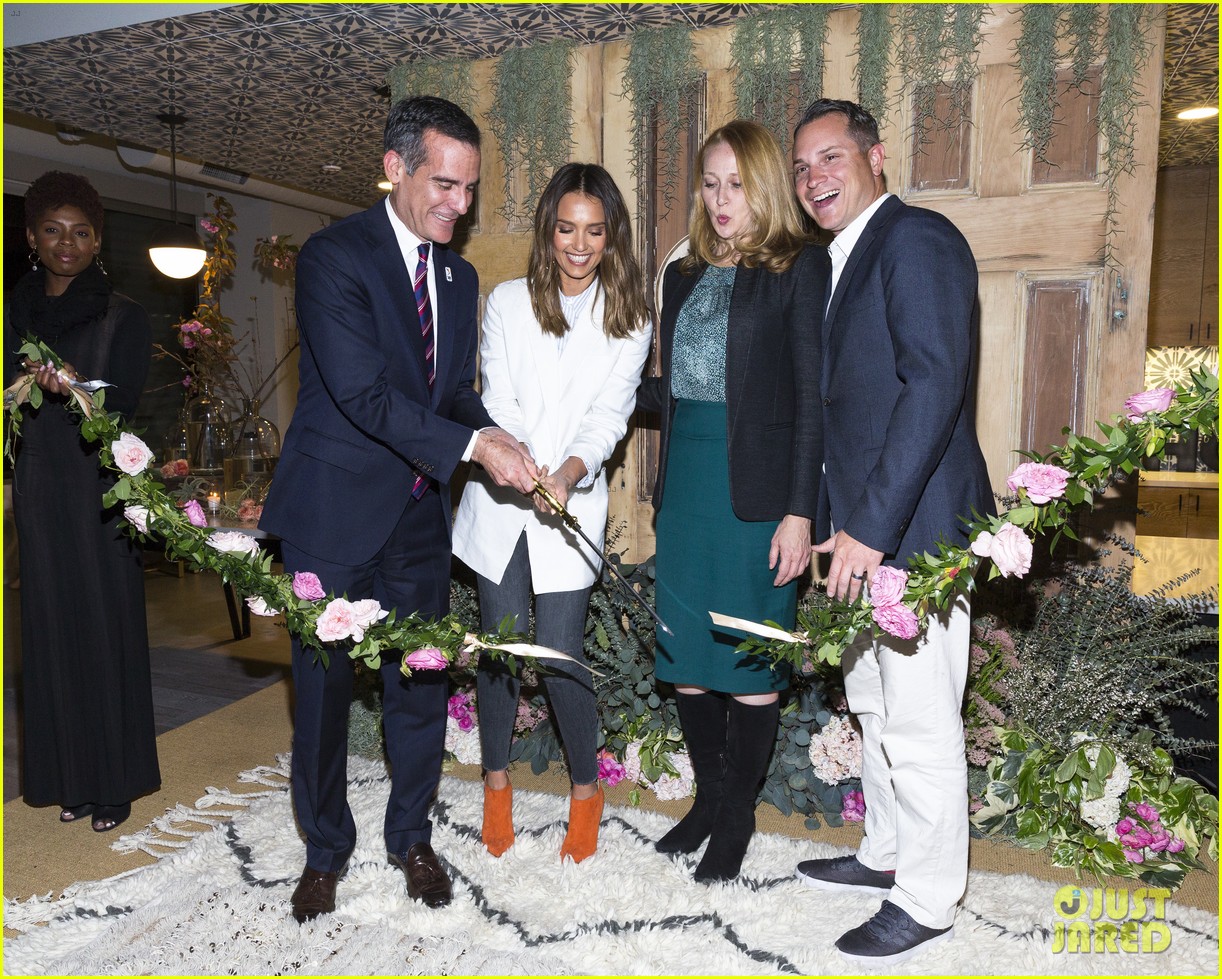 Jessica Alba Celebrates Honest Company's New Headquarters!: Photo ...