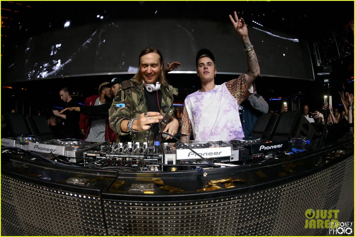 Justin Bieber Joins David Guetta In DJ Booth at Wynn Las Vegas: Photo ...