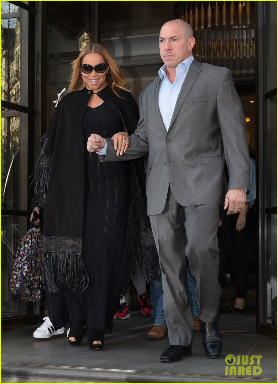 Mariah Carey Hits the Stage for 'Sweet Sweet Fantasy Tour'!: Photo ...