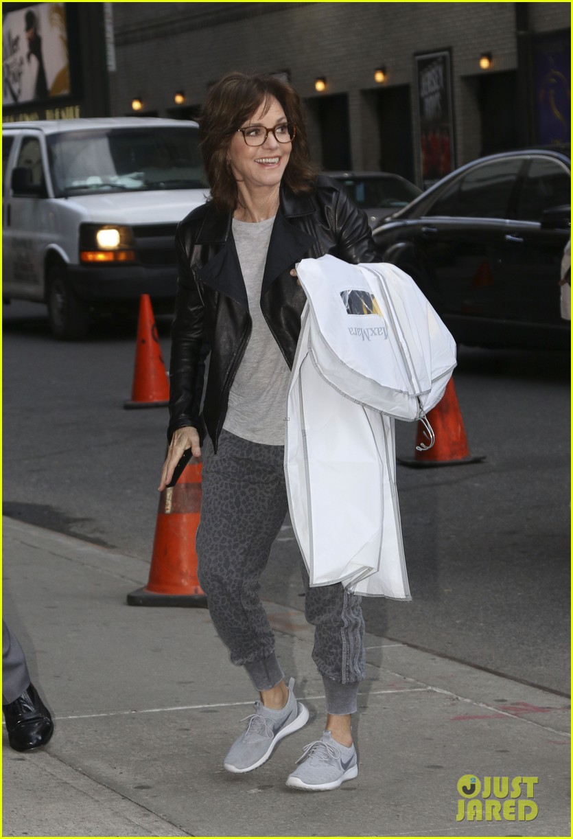 Sally Field Follows Helen Mirren's Footsteps, Kisses Stephen Colbert ...