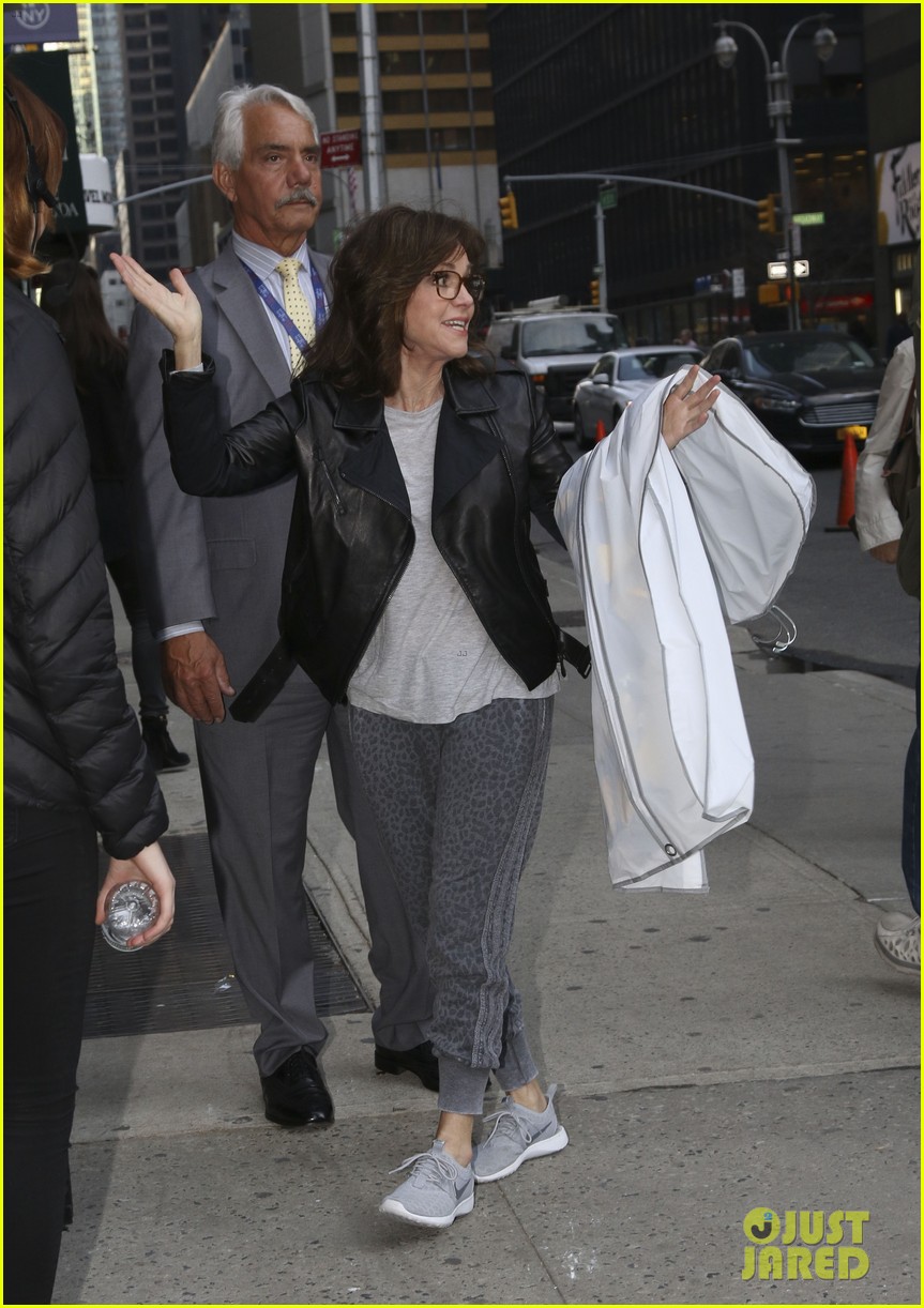 Sally Field Follows Helen Mirren's Footsteps, Kisses Stephen Colbert ...