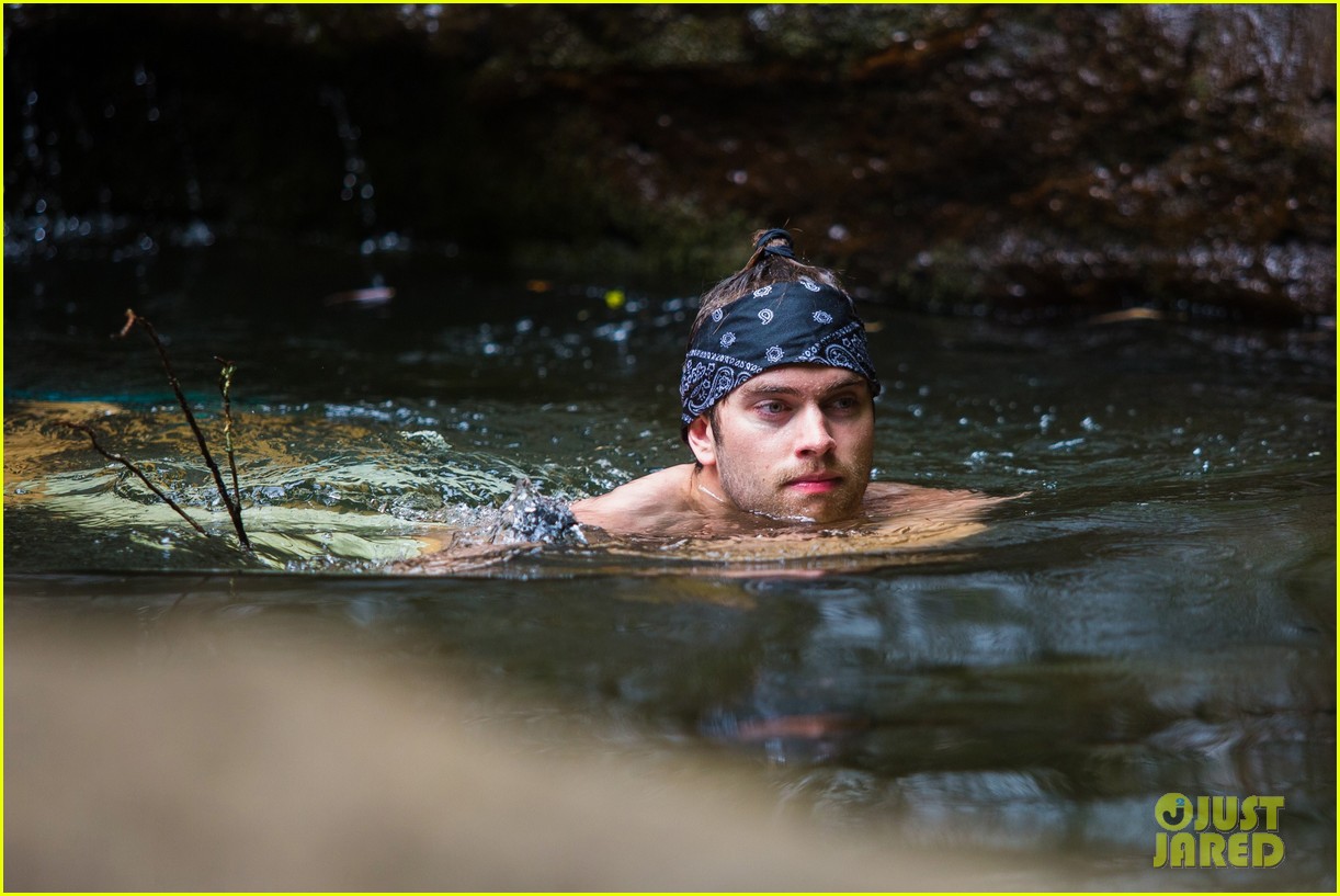 The Bold and the Beautiful's Pierson Fode Shows His Ripped Shirtless ...